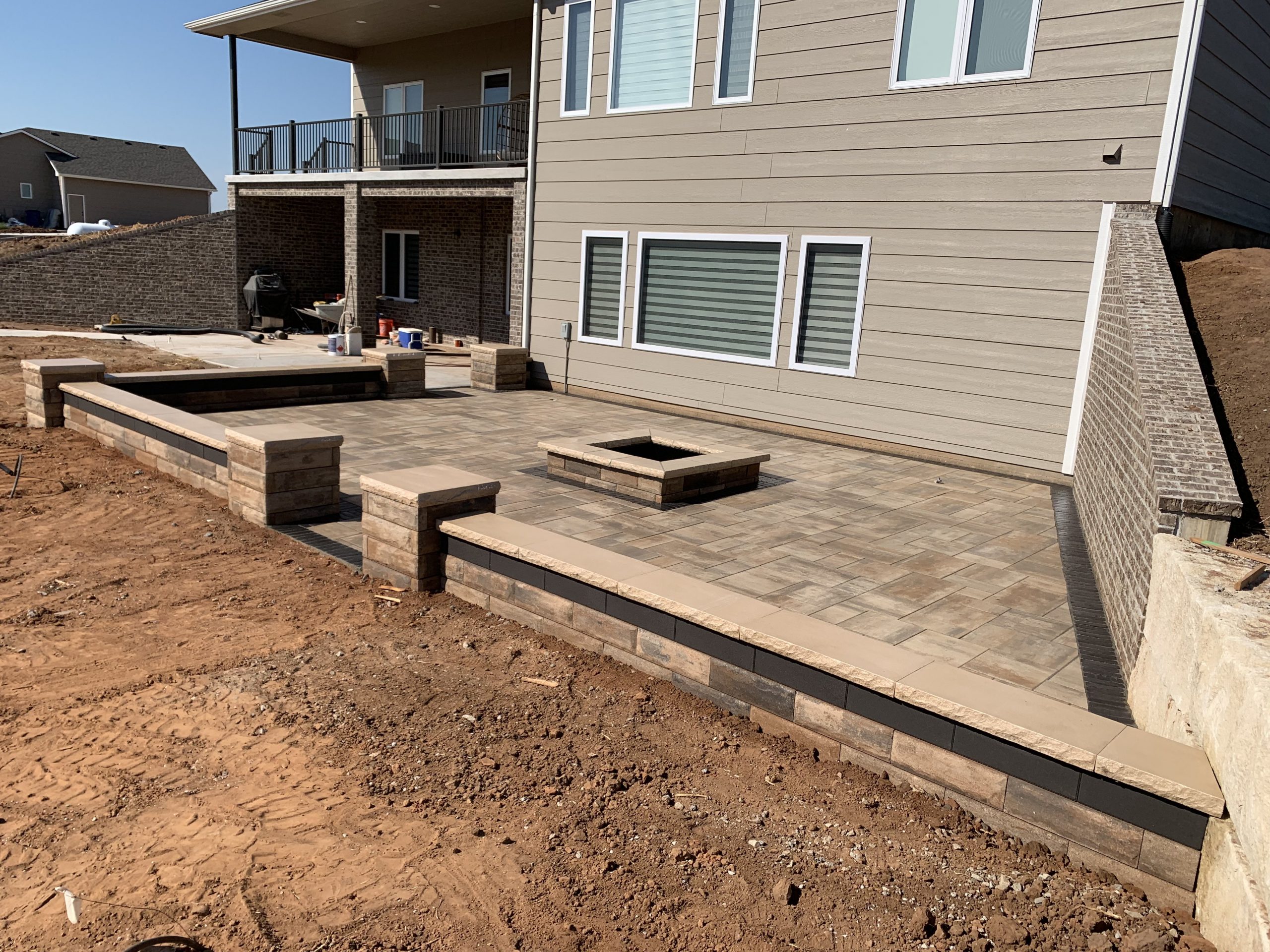 Paver Patio - Fire Pit - Retaining Wall - Landscape Project | Daniels ...